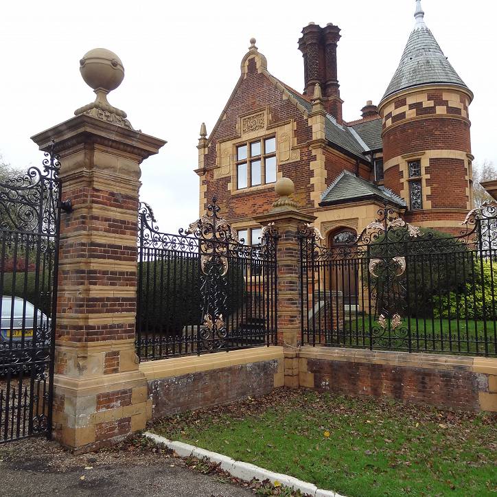Childwickbury Lodge, Railing coping stones, Hertfordshire - Projects ...